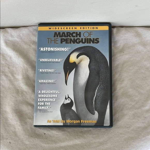 Warner Bros. | Media | March Of The Penguins Dvd 205 Looney Tunes ...